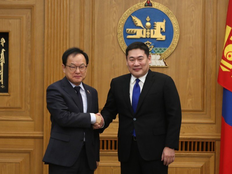 Ерөнхий сайд Л Оюун Эрдэнэ БНСУ ын Хүний нөөцийн удирдлагын сайдыг